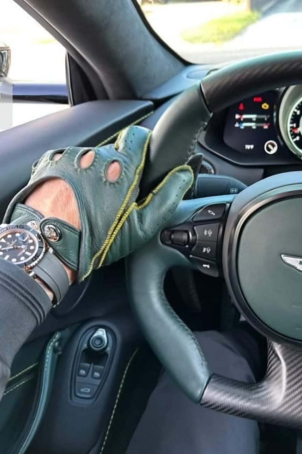 Custom Made Driving Gloves Service, handcrafted in Italy.